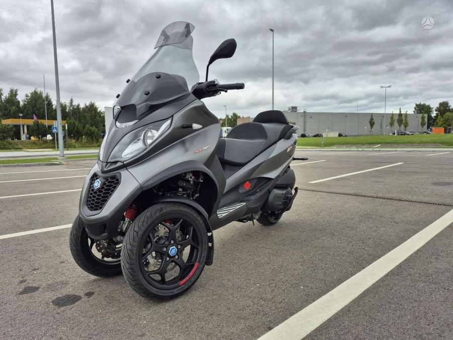Черный Piaggio MP3 2018 в Клайпеда, объемом двигателя 0.49 л и пробегом 22 тыс. км за 4200 €, фото 1 на AUTOMOTO.COM.LV