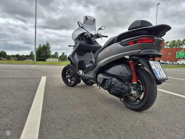 Melns Piaggio MP3 2018 Klaipėda, ar dzinēja tilpumu 0.49 L un nobraukumu 22 tūkst. km par 4200 €, foto 4 vietnē AUTOMOTO.COM.LV