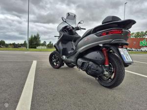 Черный Piaggio MP3 2018 в Клайпеда, объемом двигателя 0.49 л и пробегом 22 тыс. км за 4200 €, фото 5 на AUTOMOTO.COM.LV