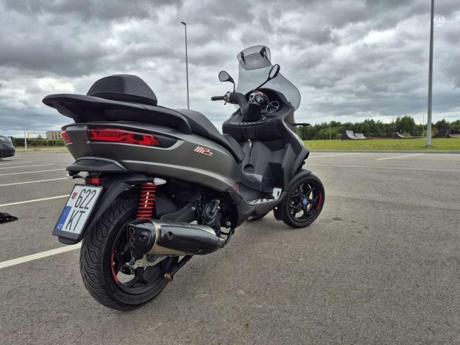 Черный Piaggio MP3 2018 в Клайпеда, объемом двигателя 0.49 л и пробегом 22 тыс. км за 4200 €, фото 6 на AUTOMOTO.COM.LV