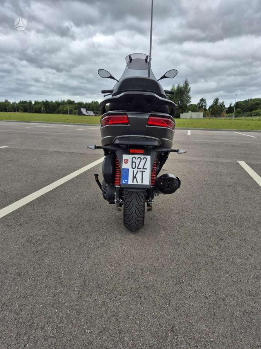 Черный Piaggio MP3 2018 в Клайпеда, объемом двигателя 0.49 л и пробегом 22 тыс. км за 4200 €, фото 7 на AUTOMOTO.COM.LV
