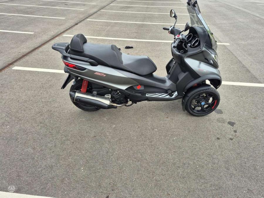 Черный Piaggio MP3 2018 в Клайпеда, объемом двигателя 0.49 л и пробегом 22 тыс. км за 4200 €, фото 20 на AUTOMOTO.COM.LV