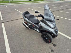 Черный Piaggio MP3 2018 в Клайпеда, объемом двигателя 0.49 л и пробегом 22 тыс. км за 4200 €, фото 21 на AUTOMOTO.COM.LV