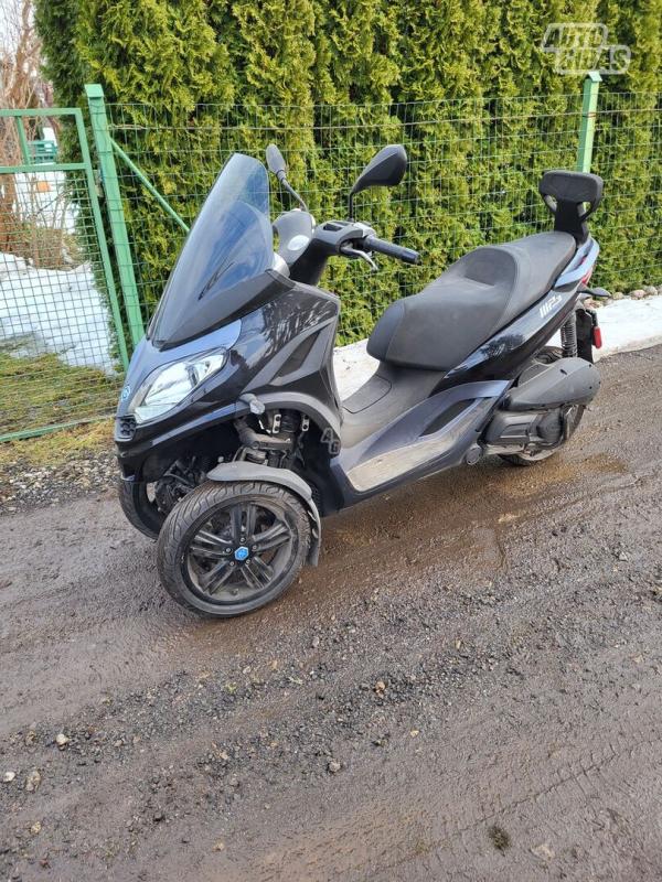 Melns Piaggio MP3 2020 Klaipėda, ar dzinēja tilpumu 0.30 L un nobraukumu 0 tūkst. km par 3150 €, foto 3 vietnē AUTOMOTO.COM.LV