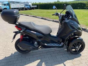 Melns Piaggio MP3 2020 Šilalė, ar dzinēja tilpumu 0.28 L un nobraukumu 10 tūkst. km par 2700 €, foto 3 vietnē AUTOMOTO.COM.LV