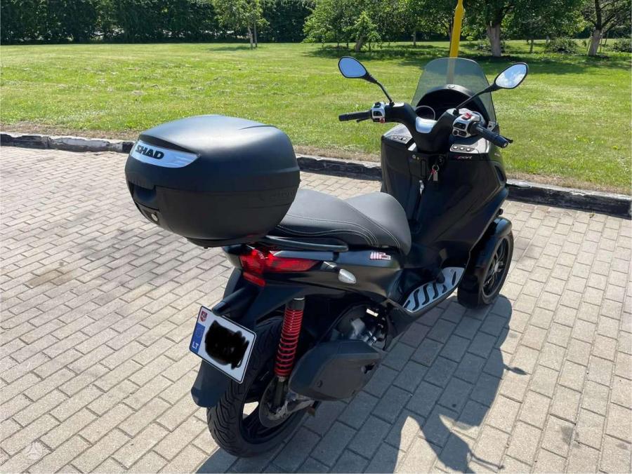 Melns Piaggio MP3 2020 Šilalė, ar dzinēja tilpumu 0.28 L un nobraukumu 10 tūkst. km par 2700 €, foto 7 vietnē AUTOMOTO.COM.LV