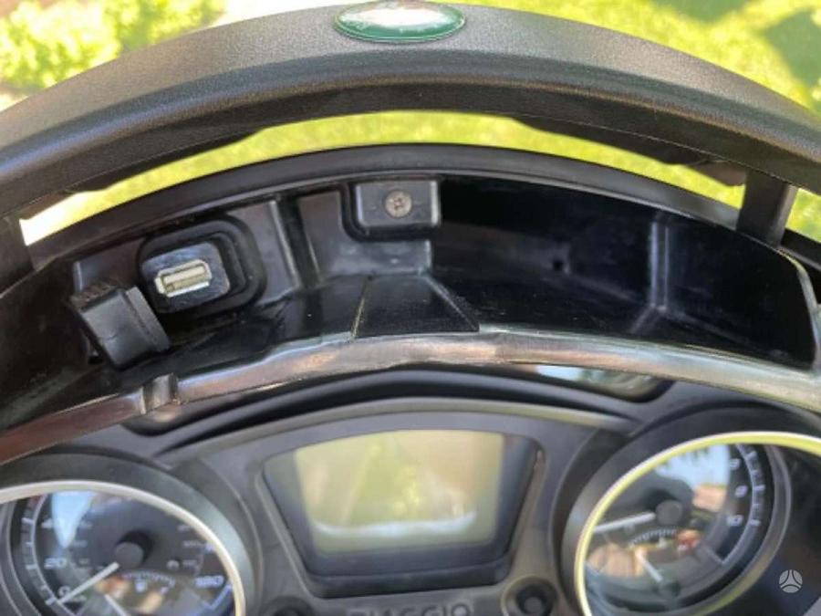 Melns Piaggio MP3 2020 Šilalė, ar dzinēja tilpumu 0.28 L un nobraukumu 10 tūkst. km par 2700 €, foto 9 vietnē AUTOMOTO.COM.LV