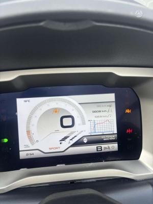 Черный Piaggio MP3 2022 в Каунас, объемом двигателя 0.40 л и пробегом 10 тыс. км за 7200 €, фото 5 на AUTOMOTO.COM.LV