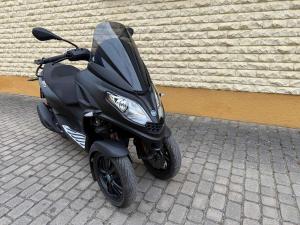 Melns Piaggio MP3 2023 Tauragė, ar dzinēja tilpumu 0.28 L un nobraukumu 7 tūkst. km par 4100 €, foto 4 vietnē AUTOMOTO.COM.LV