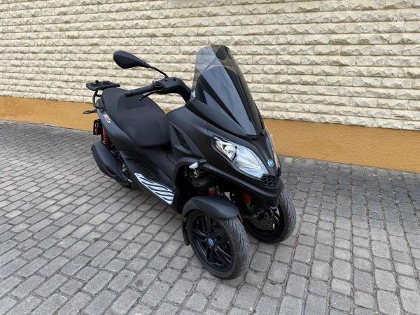 Melns Piaggio MP3 2023 Tauragė, ar dzinēja tilpumu 0.28 L un nobraukumu 7 tūkst. km par 4100 €, foto 6 vietnē AUTOMOTO.COM.LV