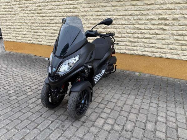 Melns Piaggio MP3 2023 Tauragė, ar dzinēja tilpumu 0.28 L un nobraukumu 7 tūkst. km par 4100 €, foto 7 vietnē AUTOMOTO.COM.LV