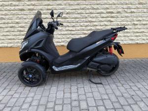 Melns Piaggio MP3 2023 Tauragė, ar dzinēja tilpumu 0.28 L un nobraukumu 7 tūkst. km par 4100 €, foto 13 vietnē AUTOMOTO.COM.LV