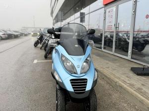 Zils Piaggio MP3 2007 Viļņa, ar dzinēja tilpumu 0.25 L un nobraukumu 19 tūkst. km par 2199 €, foto 14 vietnē AUTOMOTO.COM.LV