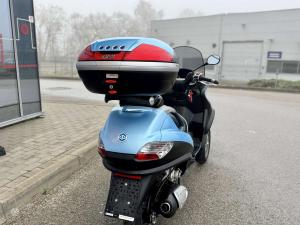 Zils Piaggio MP3 2007 Viļņa, ar dzinēja tilpumu 0.25 L un nobraukumu 19 tūkst. km par 2199 €, foto 20 vietnē AUTOMOTO.COM.LV