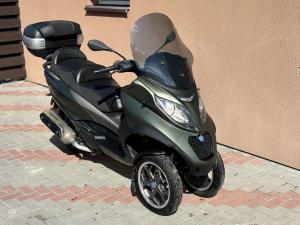 Zaļš Piaggio MP3 2017 Tauragė, ar dzinēja tilpumu 0.50 L un nobraukumu 15 tūkst. km par 3300 €, foto  vietnē AUTOMOTO.COM.LV