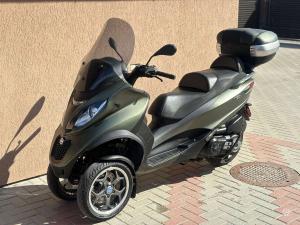 Green Piaggio MP3 2017 in Taurage, with an engine capacity of 0.50 L and mileage of 15 thousand km for 3300 €, photo 4 on AUTOMOTO.COM.LV