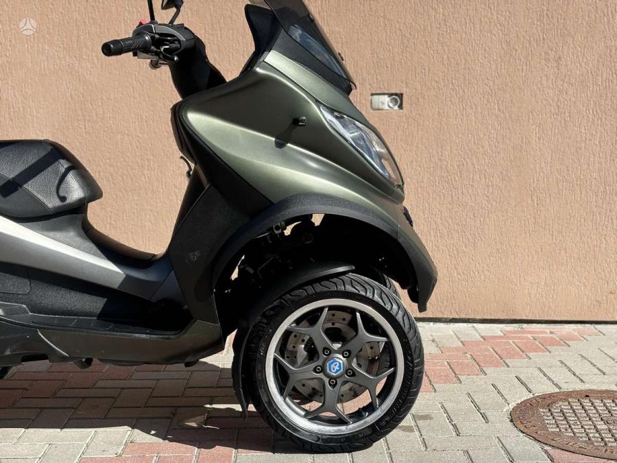 Green Piaggio MP3 2017 in Taurage, with an engine capacity of 0.50 L and mileage of 15 thousand km for 3300 €, photo 10 on AUTOMOTO.COM.LV