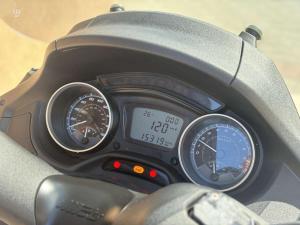 Green Piaggio MP3 2017 in Taurage, with an engine capacity of 0.50 L and mileage of 15 thousand km for 3300 €, photo 15 on AUTOMOTO.COM.LV