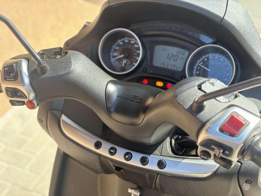Green Piaggio MP3 2017 in Taurage, with an engine capacity of 0.50 L and mileage of 15 thousand km for 3300 €, photo 16 on AUTOMOTO.COM.LV