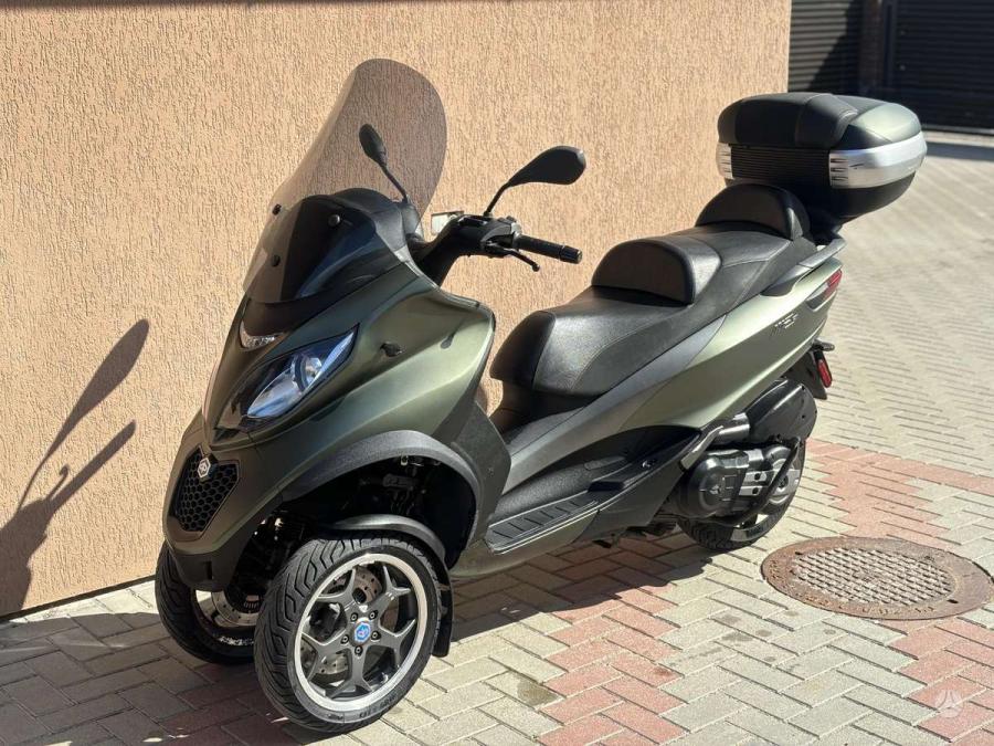 Green Piaggio MP3 2017 in Taurage, with an engine capacity of 0.50 L and mileage of 15 thousand km for 3200 €, photo 4 on AUTOMOTO.COM.LV