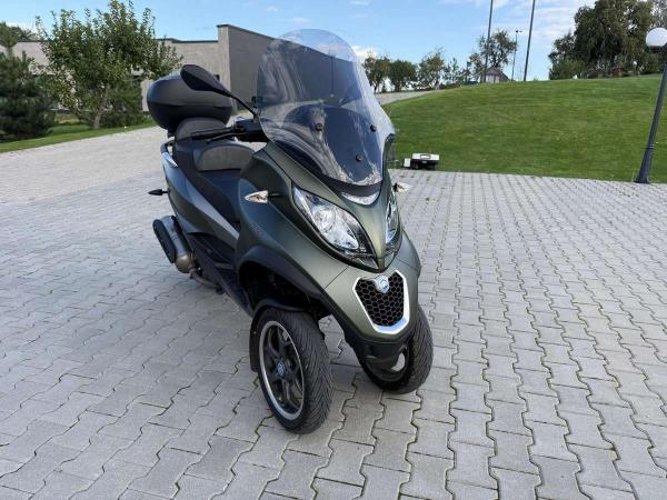 Green Piaggio MP3 2018 in Vilnius, with an engine capacity of 0.50 L and mileage of 14 thousand km for 4950 €, photo 1 on AUTOMOTO.COM.LV