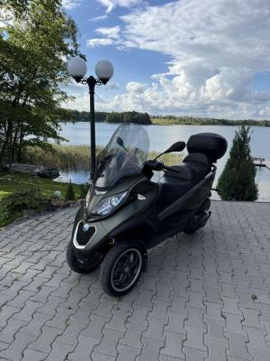 Green Piaggio MP3 2018 in Vilnius, with an engine capacity of 0.50 L and mileage of 14 thousand km for 4950 €, photo 4 on AUTOMOTO.COM.LV