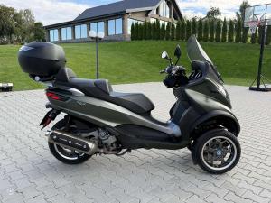 Green Piaggio MP3 2018 in Vilnius, with an engine capacity of 0.50 L and mileage of 14 thousand km for 4950 €, photo 6 on AUTOMOTO.COM.LV