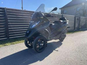 Green Piaggio MP3 2019 in Taurage, with an engine capacity of 0.35 L and mileage of 22 thousand km for 4100 €, photo 3 on AUTOMOTO.COM.LV