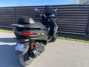 Green Piaggio MP3 2019 in Taurage, with an engine capacity of 0.35 L and mileage of 22 thousand km for 4100 €, photo 7 on AUTOMOTO.COM.LV