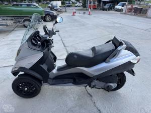 Grey Piaggio MP3 2007 in Kaunas, with an engine capacity of 0.25 L and mileage of 18 thousand km for 900 €, photo 5 on AUTOMOTO.COM.LV