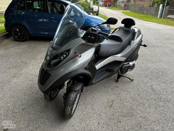 Серый Piaggio MP3 2009 в Арёгала, объемом двигателя 0.40 л и пробегом 28 тыс. км за 1850 €, фото 10 на AUTOMOTO.COM.LV
