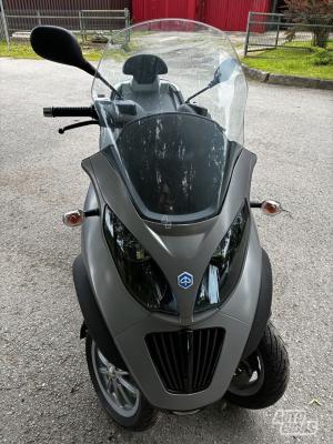 Pelēks Piaggio MP3 2009 Ariogala, ar dzinēja tilpumu 0.40 L un nobraukumu 28 tūkst. km par 1850 €, foto 12 vietnē AUTOMOTO.COM.LV