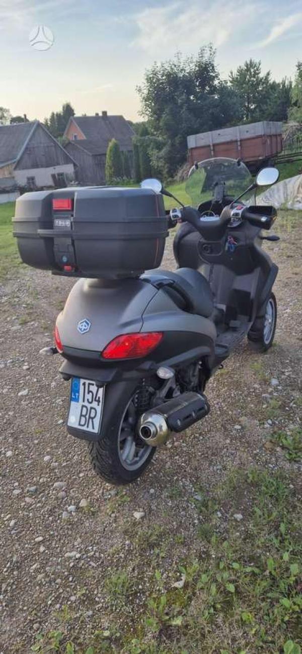 Серый Piaggio MP3 2011 в Утена, объемом двигателя 0.40 л и пробегом 46 тыс. км за 2200 €, фото 8 на AUTOMOTO.COM.LV