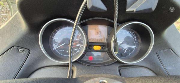 Серый Piaggio MP3 2011 в Утена, объемом двигателя 0.40 л и пробегом 46 тыс. км за 2200 €, фото 9 на AUTOMOTO.COM.LV