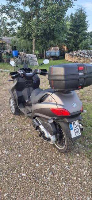 Pelēks Piaggio MP3 2011 Utena, ar dzinēja tilpumu 0.40 L un nobraukumu 46 tūkst. km par 2200 €, foto 7 vietnē AUTOMOTO.COM.LV