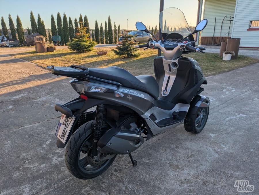 Pelēks Piaggio MP3 2013 Telšiai, ar dzinēja tilpumu 0.30 L un nobraukumu 27 tūkst. km par 2350 €, foto 6 vietnē AUTOMOTO.COM.LV
