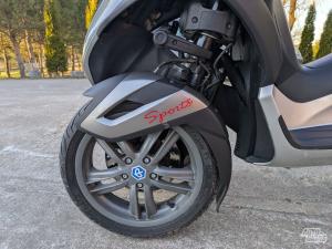 Pelēks Piaggio MP3 2013 Telšiai, ar dzinēja tilpumu 0.30 L un nobraukumu 27 tūkst. km par 2350 €, foto 8 vietnē AUTOMOTO.COM.LV