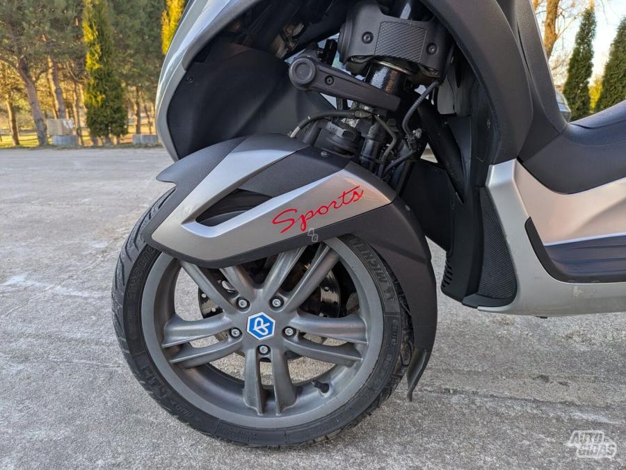 Pelēks Piaggio MP3 2013 Telšiai, ar dzinēja tilpumu 0.30 L un nobraukumu 27 tūkst. km par 2350 €, foto 8 vietnē AUTOMOTO.COM.LV