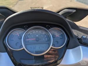 Pelēks Piaggio MP3 2013 Telšiai, ar dzinēja tilpumu 0.30 L un nobraukumu 27 tūkst. km par 2350 €, foto 13 vietnē AUTOMOTO.COM.LV