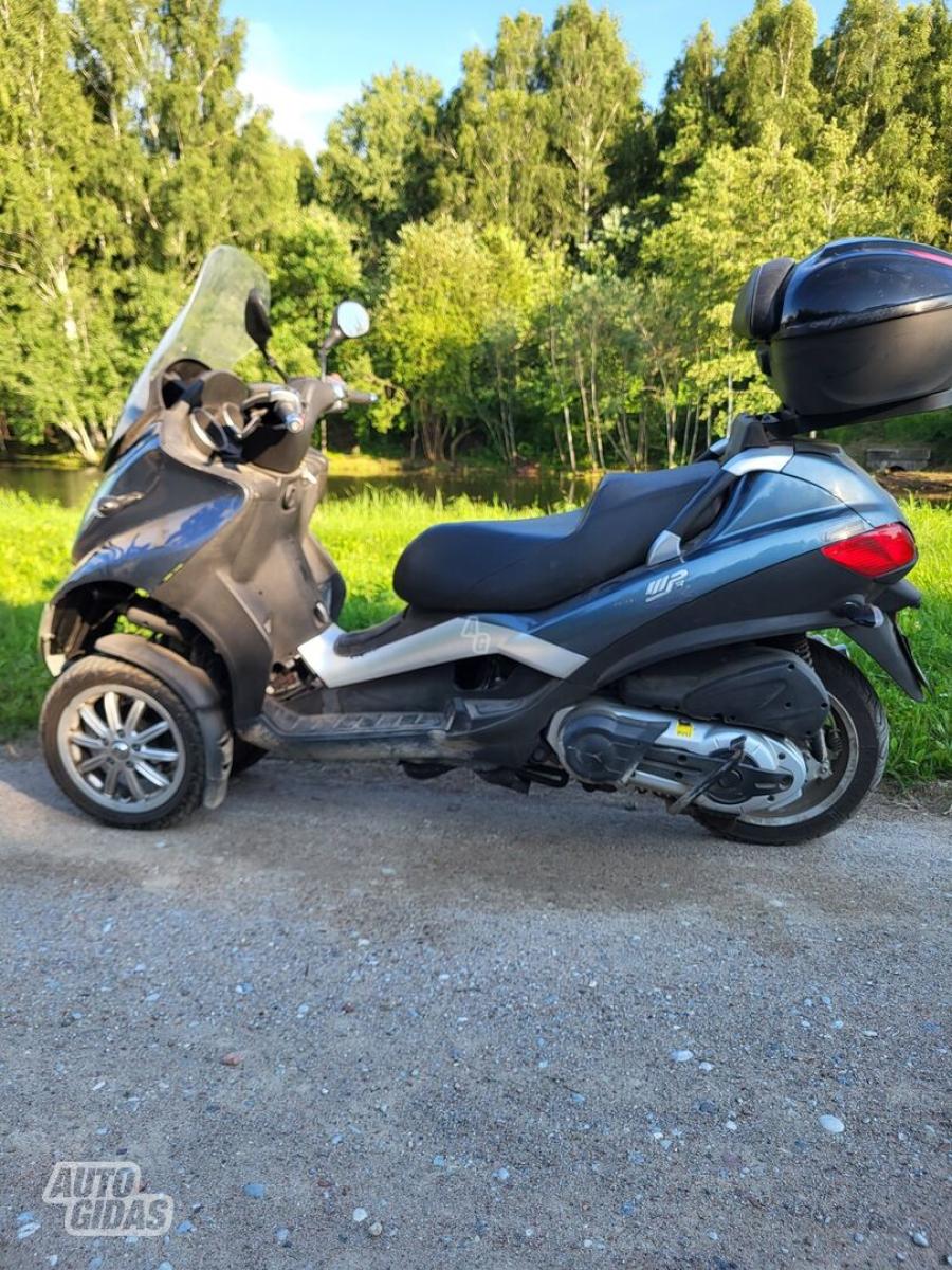 Grey Piaggio MP3 2014 in Klaipeda, with an engine capacity of 0.50 L and mileage of 34 thousand km for 1300 €, photo 6 on AUTOMOTO.COM.LV