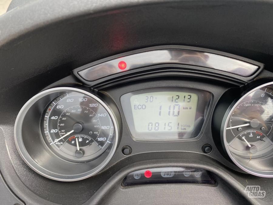 Grey Piaggio MP3 2015 in Kaunas, with an engine capacity of 0.50 L and mileage of 8 thousand km for 3499 €, photo 5 on AUTOMOTO.COM.LV