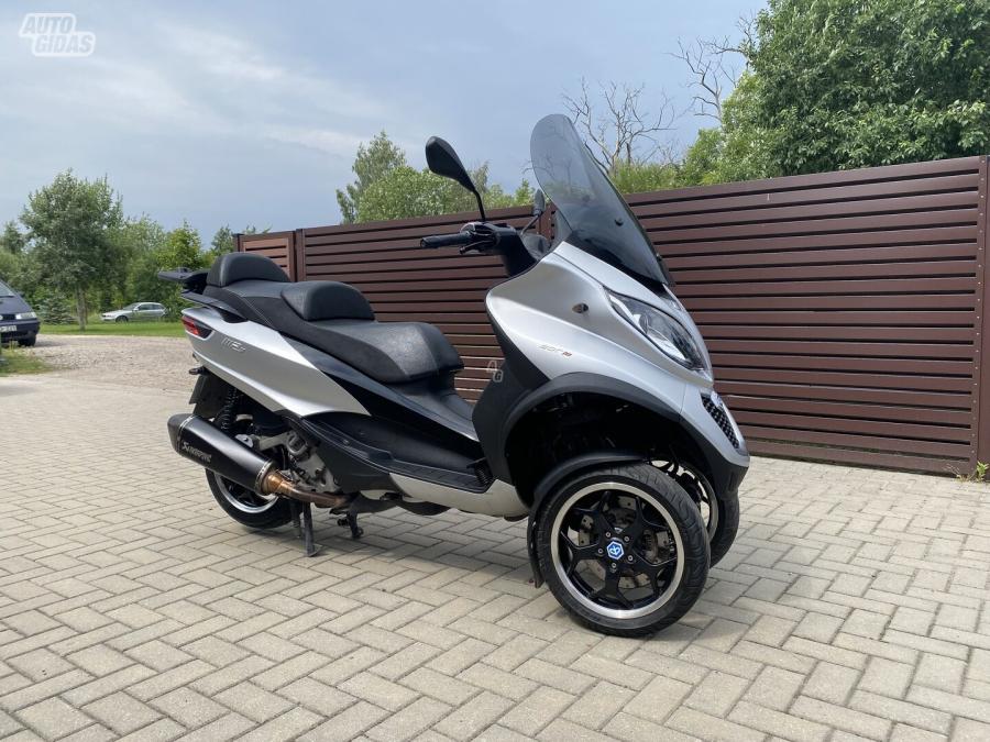 Grey Piaggio MP3 2015 in Kaunas, with an engine capacity of 0.50 L and mileage of 8 thousand km for 3499 €, photo 10 on AUTOMOTO.COM.LV