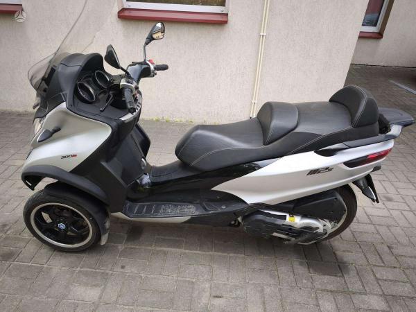 Pelēks Piaggio MP3 2015 Kauņa, ar dzinēja tilpumu 0.50 L un nobraukumu 27 tūkst. km par 3900 €, foto 4 vietnē AUTOMOTO.COM.LV