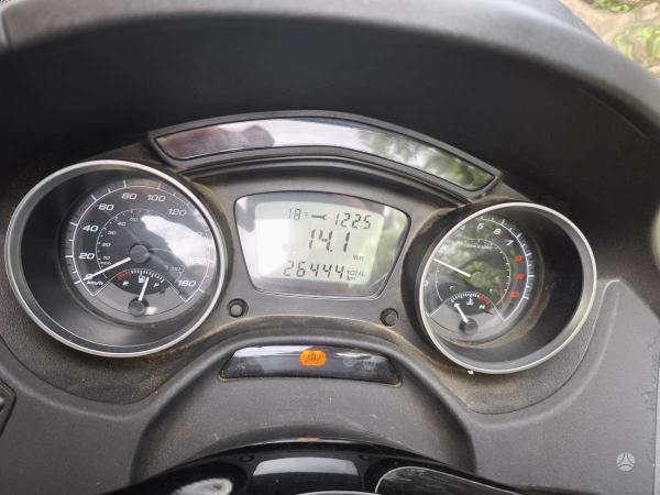 Pelēks Piaggio MP3 2015 Kauņa, ar dzinēja tilpumu 0.50 L un nobraukumu 27 tūkst. km par 3900 €, foto 6 vietnē AUTOMOTO.COM.LV