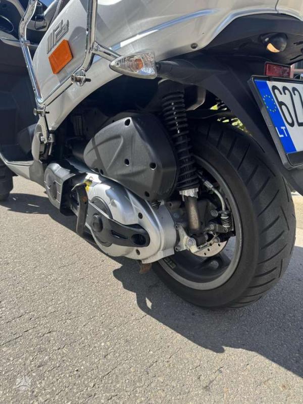 Pelēks Piaggio MP3 2017 Viļņa, ar dzinēja tilpumu 0.50 L un nobraukumu 39 tūkst. km par 3950 €, foto 10 vietnē AUTOMOTO.COM.LV