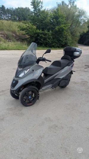 Pelēks Piaggio MP3 2018 Kauņa, ar dzinēja tilpumu 0.50 L un nobraukumu 7 tūkst. km par 5000 €, foto  vietnē AUTOMOTO.COM.LV