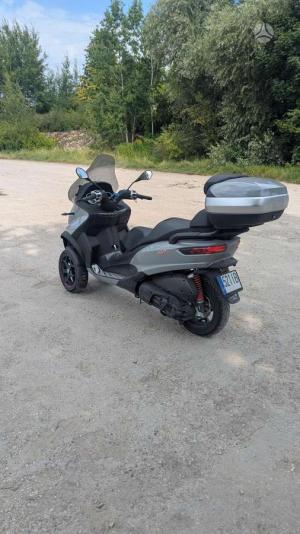 Grey Piaggio MP3 2018 in Kaunas, with an engine capacity of 0.50 L and mileage of 7 thousand km for 5000 €, photo 5 on AUTOMOTO.COM.LV