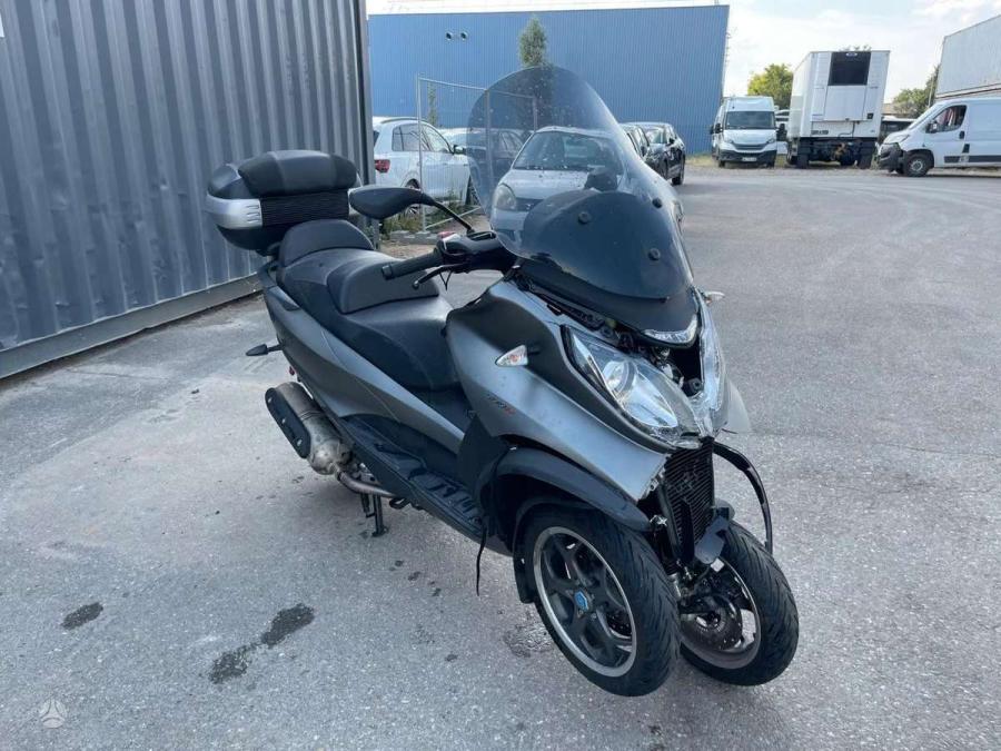 Grey Piaggio MP3 2018 in Klaipeda, with an engine capacity of 0.50 L and mileage of 4 thousand km for 1950 €, photo 1 on AUTOMOTO.COM.LV