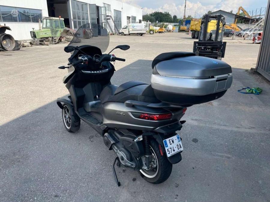Grey Piaggio MP3 2018 in Klaipeda, with an engine capacity of 0.50 L and mileage of 4 thousand km for 1950 €, photo 4 on AUTOMOTO.COM.LV