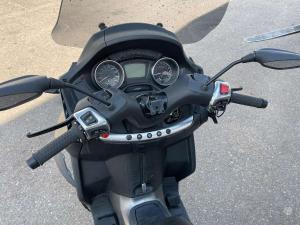 Grey Piaggio MP3 2018 in Klaipeda, with an engine capacity of 0.50 L and mileage of 4 thousand km for 1950 €, photo 5 on AUTOMOTO.COM.LV